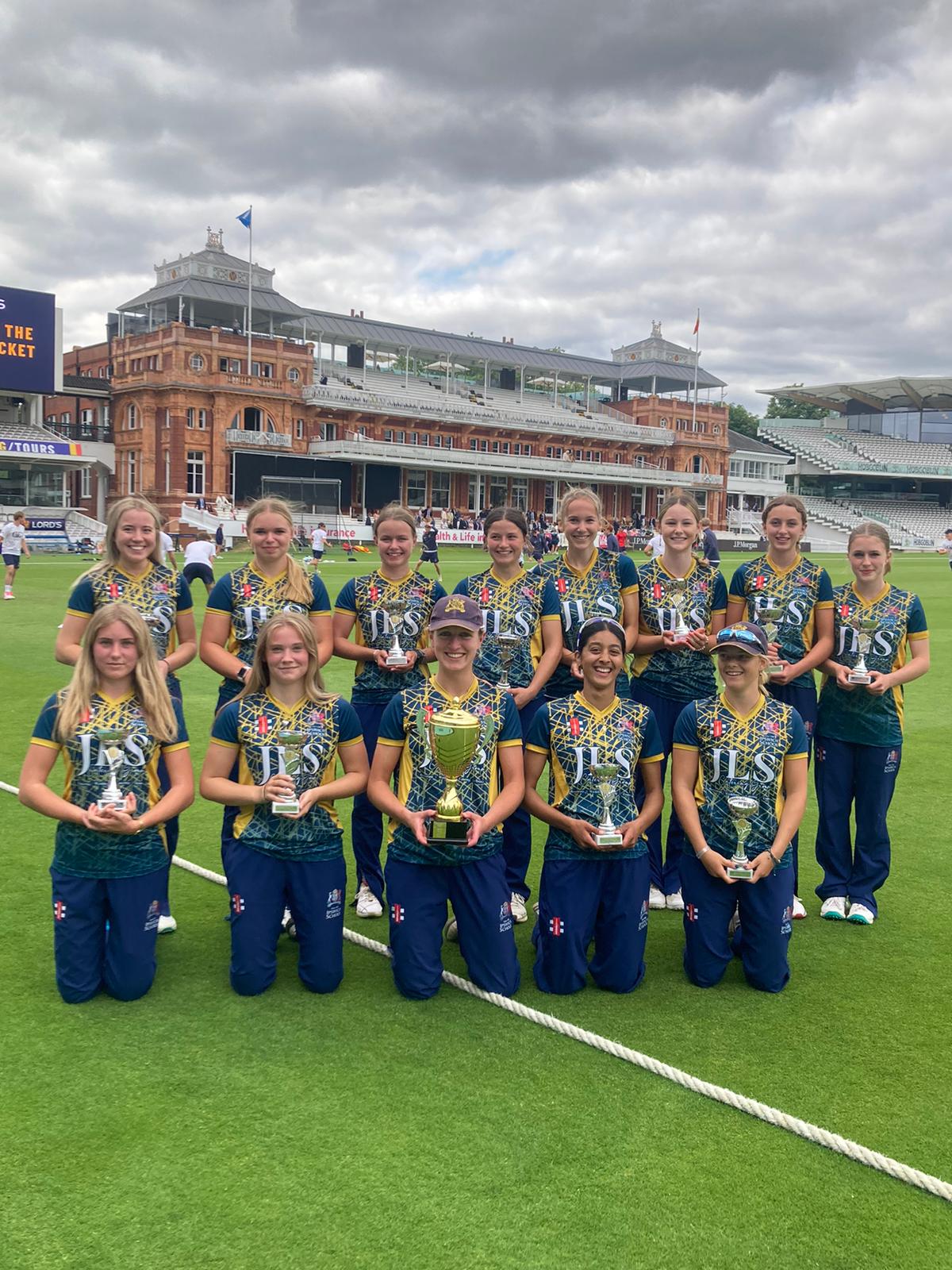 Girls are national cricket champions! - Ipswich School